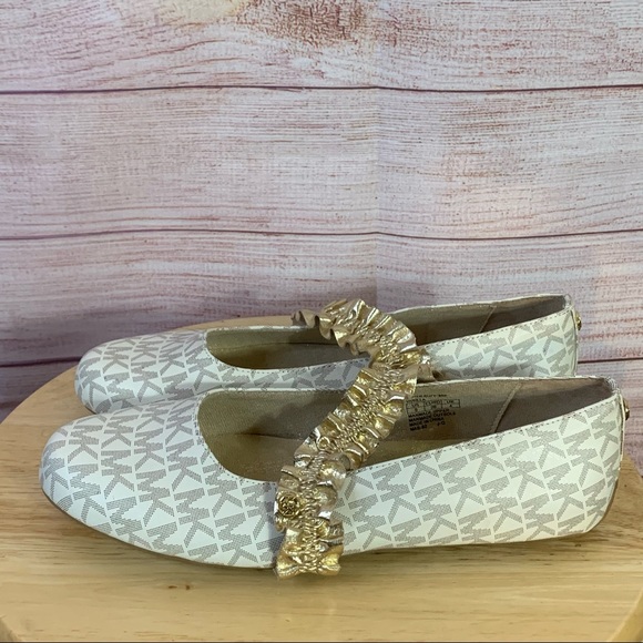 Michael Kors | Shoes | Michael Michael Kors Rover Ruff Flat Size 5 ...